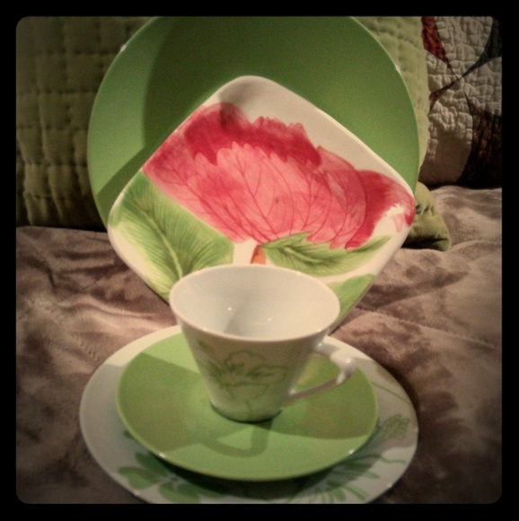 Mathis Brothers Gallery | Other | 3 Piece Springsummer Designer Dishes ...